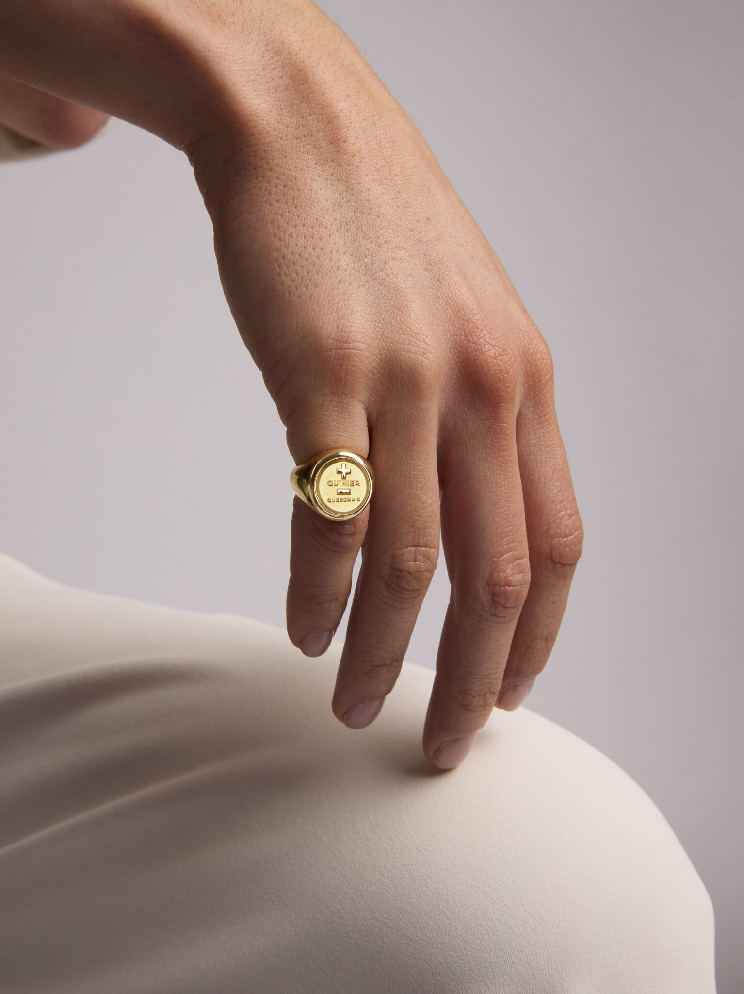 Gold Que Demain Signet Ring - Tilly Sveaas Jewellery